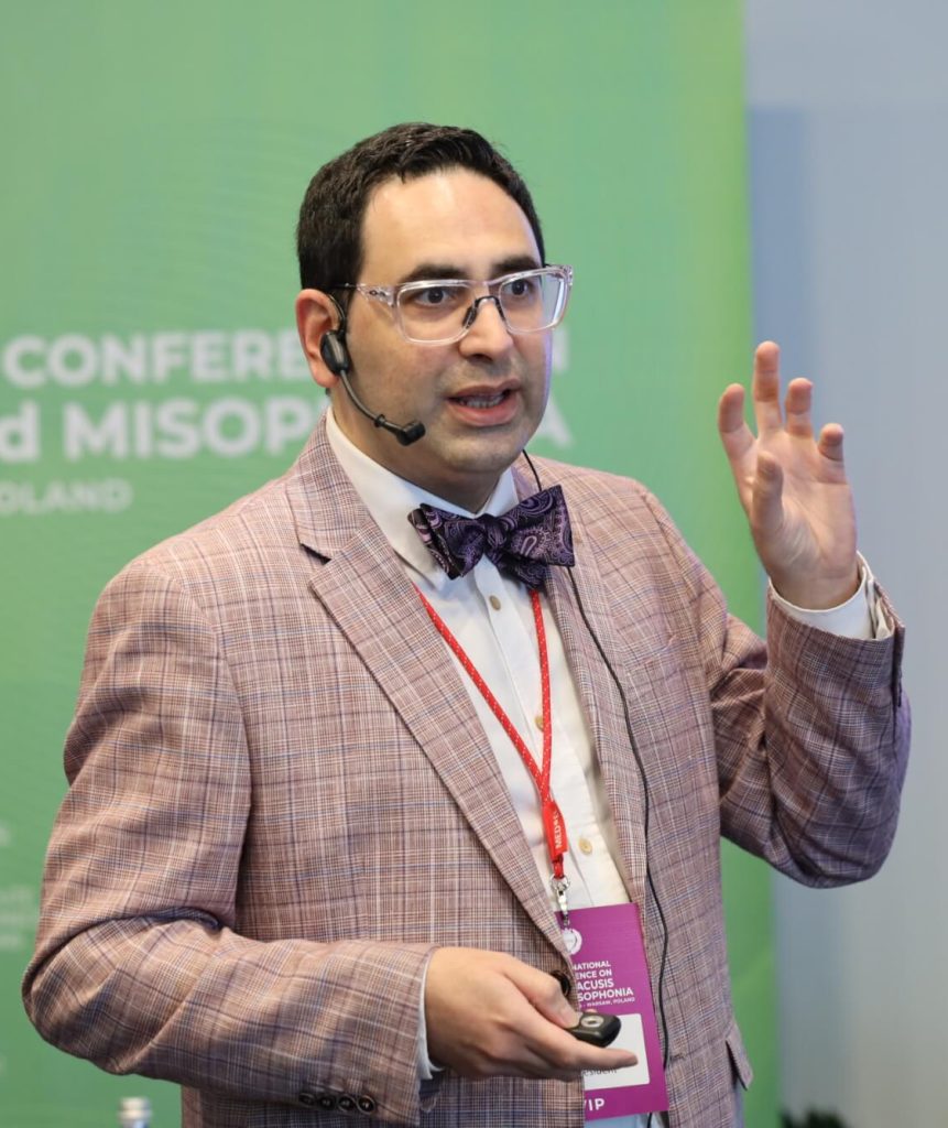 How can we distinguish the tinnitus distress from the impact of hearing ...